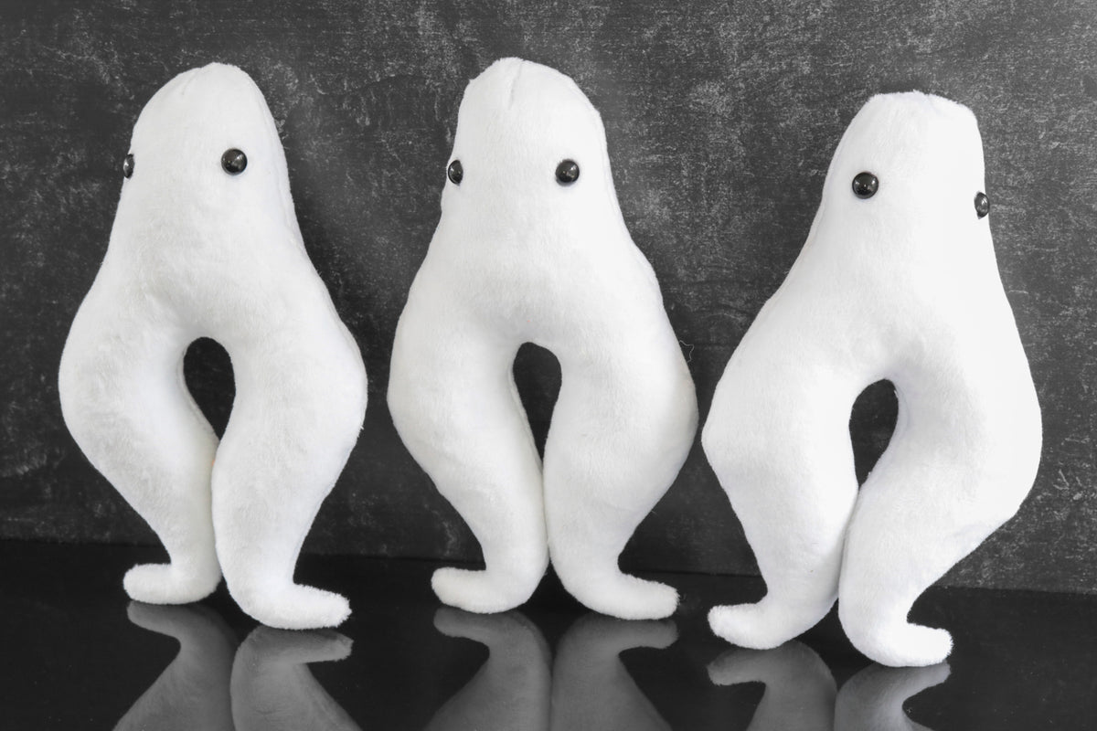 Fresno Nightcrawler Plushie - Glow in the Dark - Sew Scary 2024 – BeeZeeArt